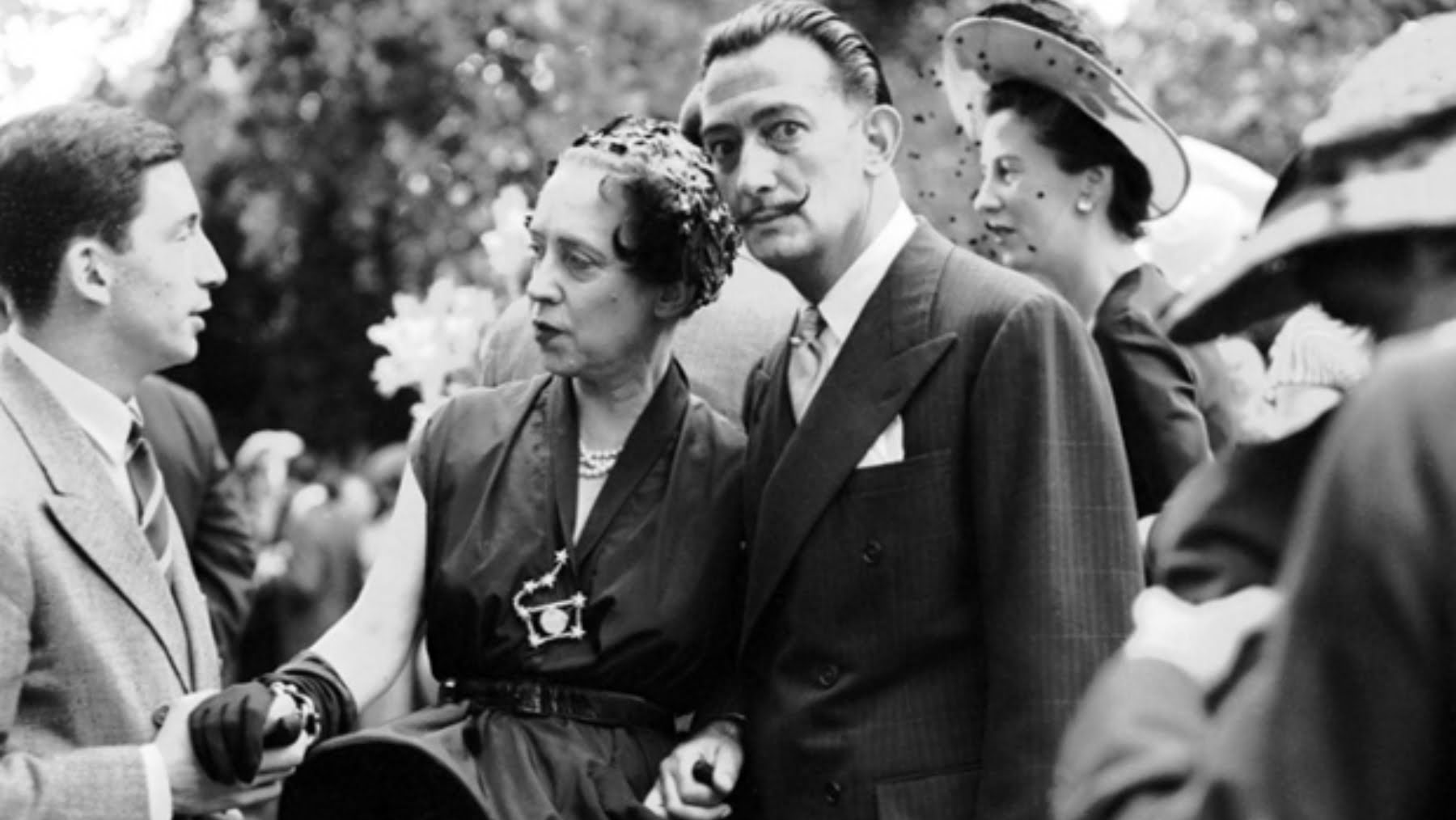 Elsa Schiaparelli e Salvador Dalí: l'iconico Abito Aragosta del 1937